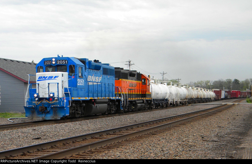 BNSF 2051